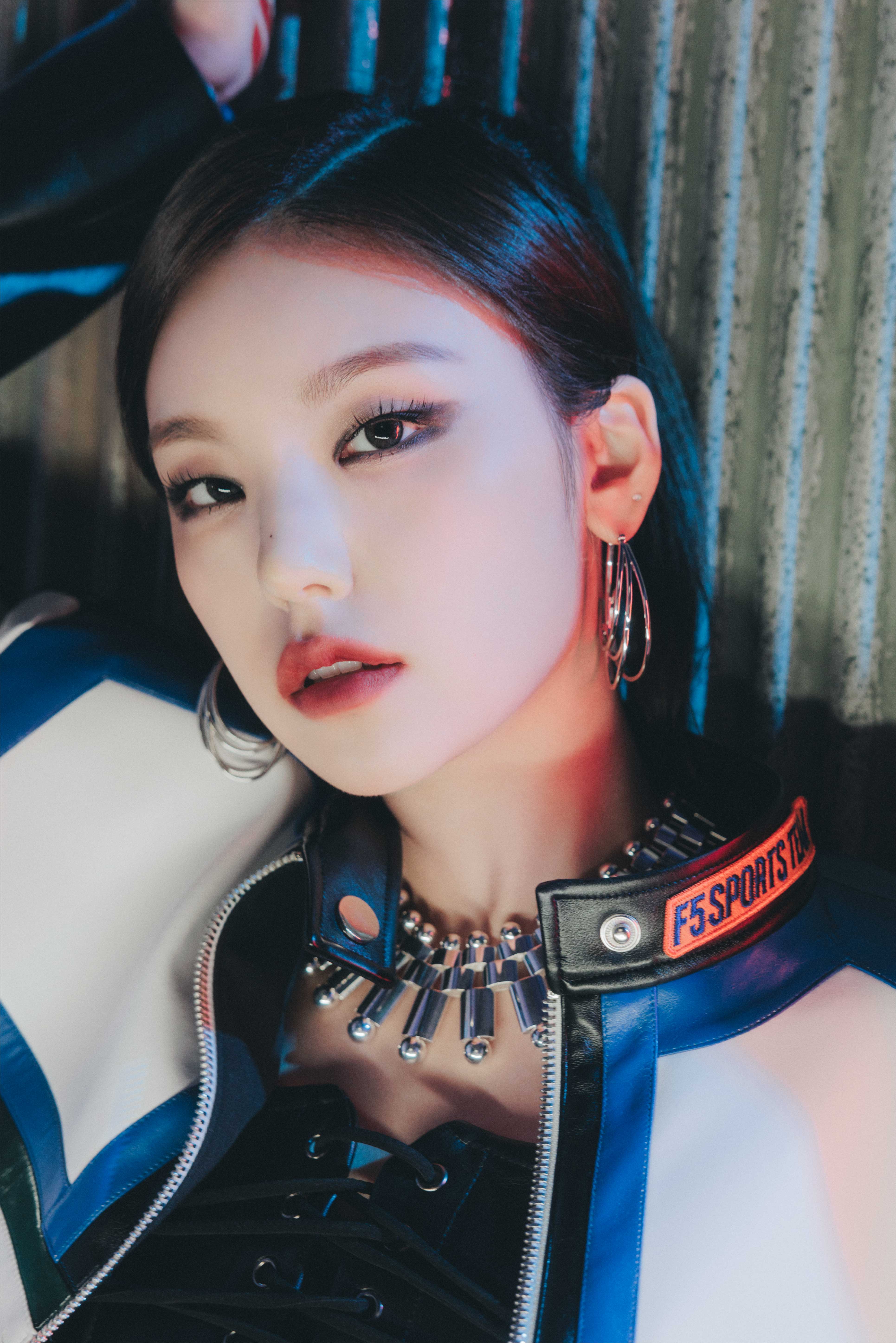 Profile|itzy Official Site